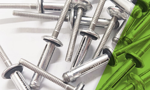 I rivetti a tenuta stagna in Plastisol e la rivettatrice a batteria ...